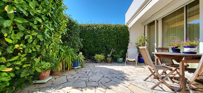 Maison à vendre - Pessac, CCLAPS, La Châtaigneraie - 5 pièces - 4 chambres