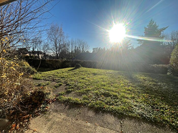 Maison à louer - Saint-Cyr-au-Mont-dOr - 4 pièces - 3 chambres