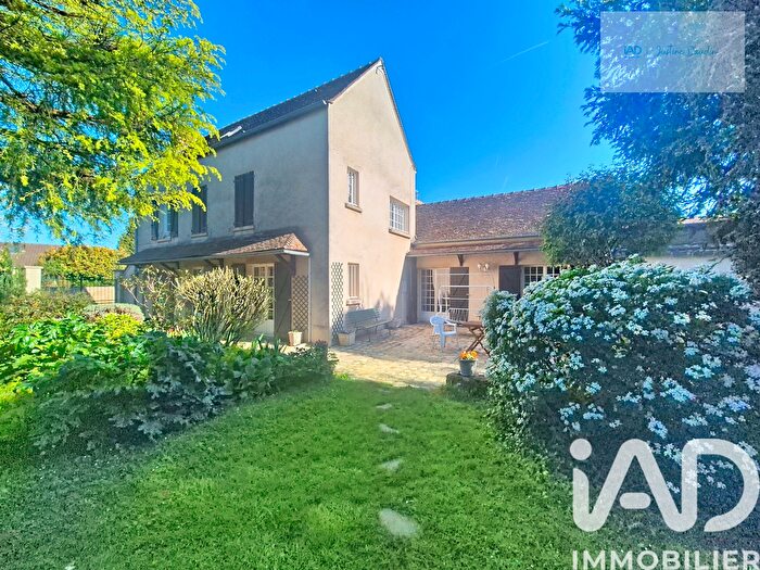 Maison 5 pièces à Le Coudray-Montceaux, à vendre
