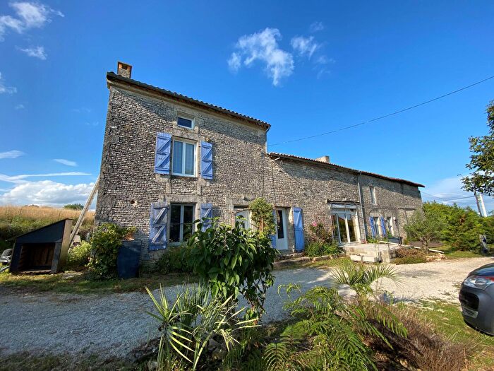 Maison à vendre - Mouton - 6 pièces - 3 chambres