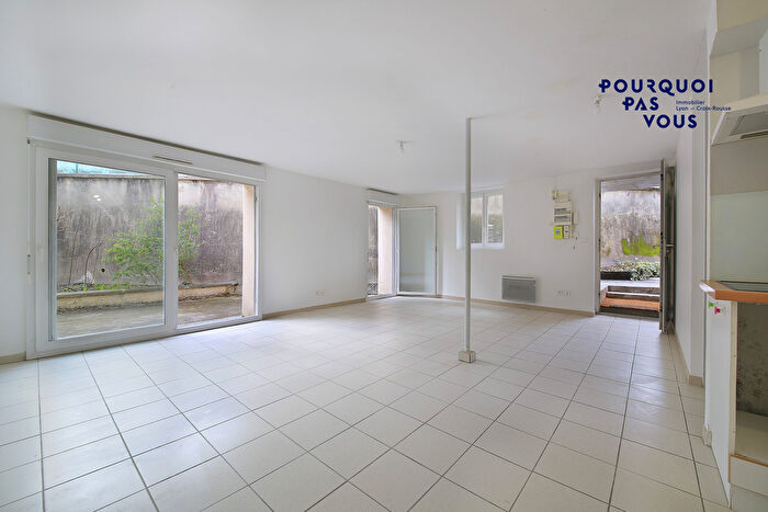 Appartement à vendre - Bron, Les Charmilles - 3 pièces - 2 chambres