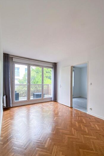 Suresnes, République : Appartement 2 pièces à louer