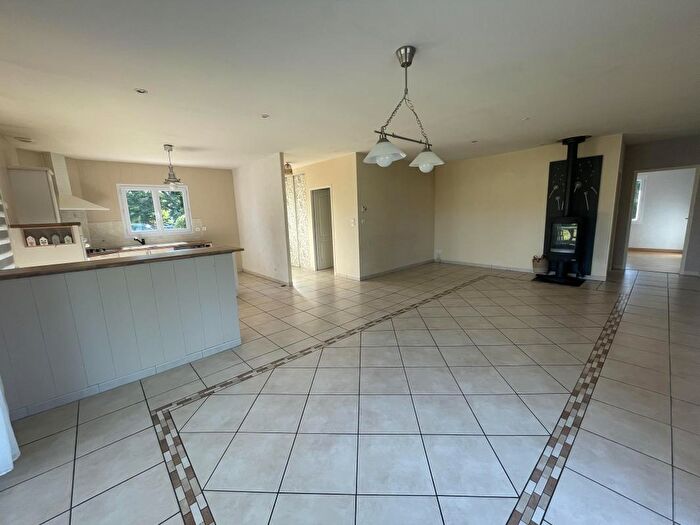 Maison à vendre - Saint-Vincent-de-Lamontjoie - 6 pièces - 5 chambres