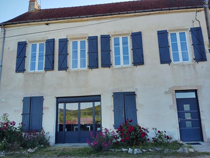 Maison 4 pièces à Saint-Gengoux-le-National, à vendre