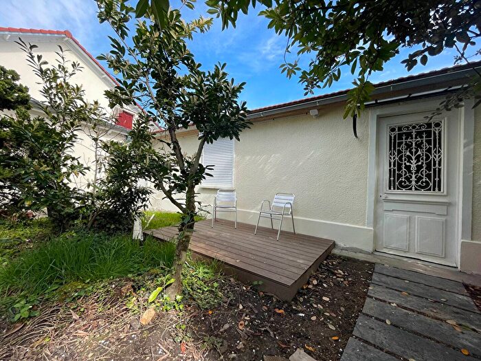 Appartement à louer - Sud, Igny - 1 pièce