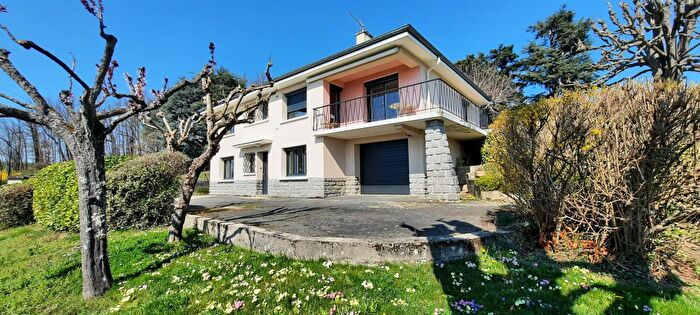 Maison à vendre - Létrat - 6 pièces - 5 chambres