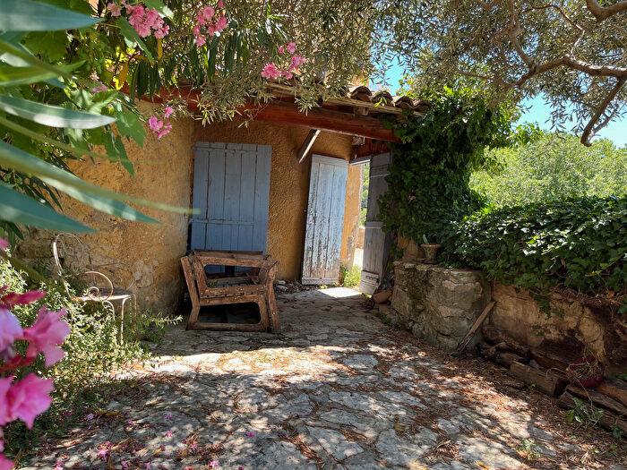 Maison à vendre - La Roque-sur-Pernes - 6 pièces - 4 chambres