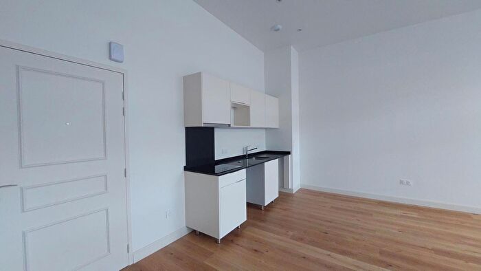 Laval, Hilard : Appartement 2 pièces à louer