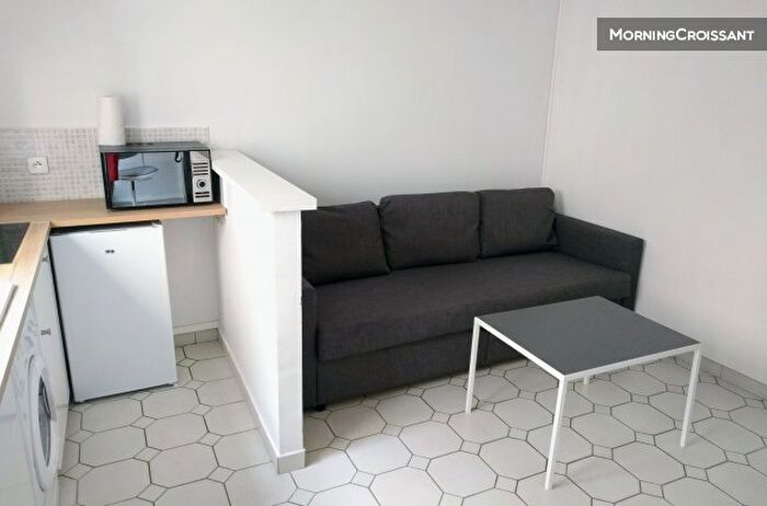 Appartement à louer - Fontainebleau, Centre-ville - 2 pièces - 1 chambre