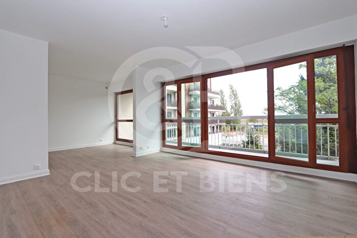 Vélizy-Villacoublay, Mairie : Appartement 6 pièces à vendre