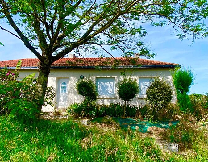 Maison 6 pièces à vendre - Saint-Christophe-la-Couperie