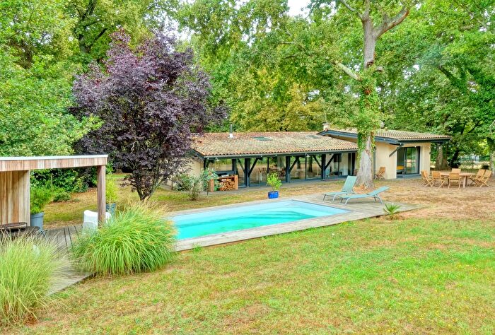 Maison à vendre - Montussan - 6 pièces - 4 chambres