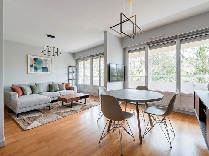 Appartement à vendre - Lyon e , Champvert, Gorge de Loup - 4 pièces - 2 chambres