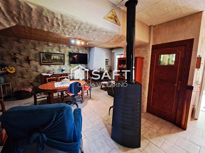 Maison à vendre - Tauriac - 9 pièces - 6 chambres