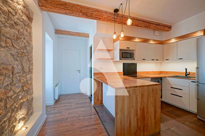 Appartement 3 pièces à Est, Fuveau, à louer