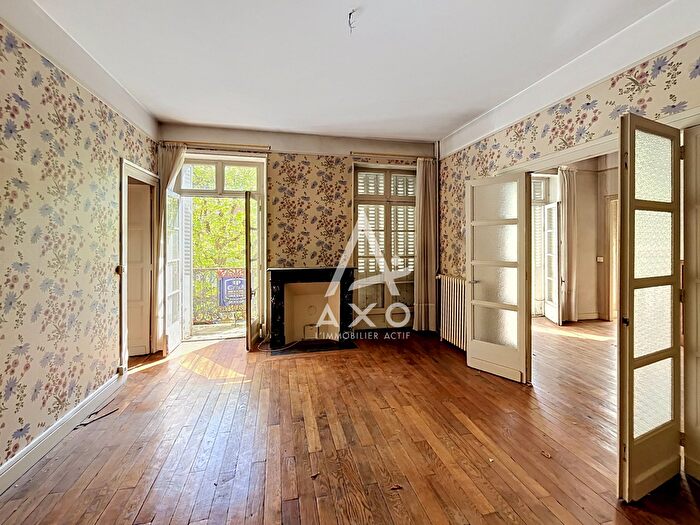 Appartement à vendre - Le Creusot, Nord Ouest - 10 pièces - 6 chambres