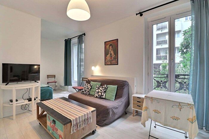 Appartement à louer - Porte Dauphine, Paris ème arrondissement - 1 pièce