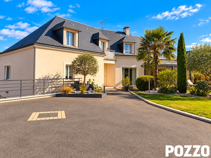 Maison 9 pièces à vendre à Saint-Martin-des-Champs