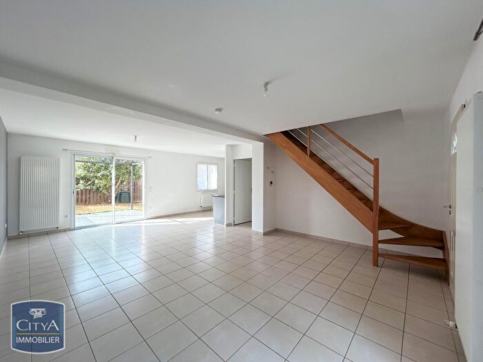 Allonnes : Maison 4 pièces à louer
