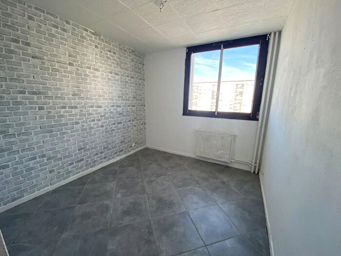 Chenôve, Chenôve - Appartement 5 pièces à louer