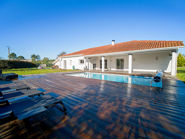 Maison à vendre - Solférino - 6 pièces - 5 chambres