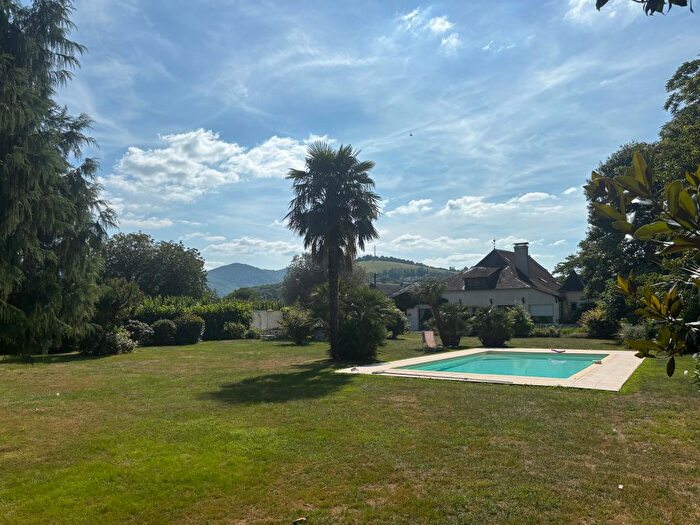 Maison à vendre - Asasp-Arros - 6 pièces - 5 chambres