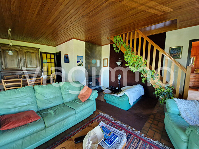 Maison 6 pièces à vendre à Loisin