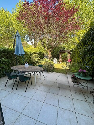 Maison à vendre - Buc - 6 pièces - 5 chambres