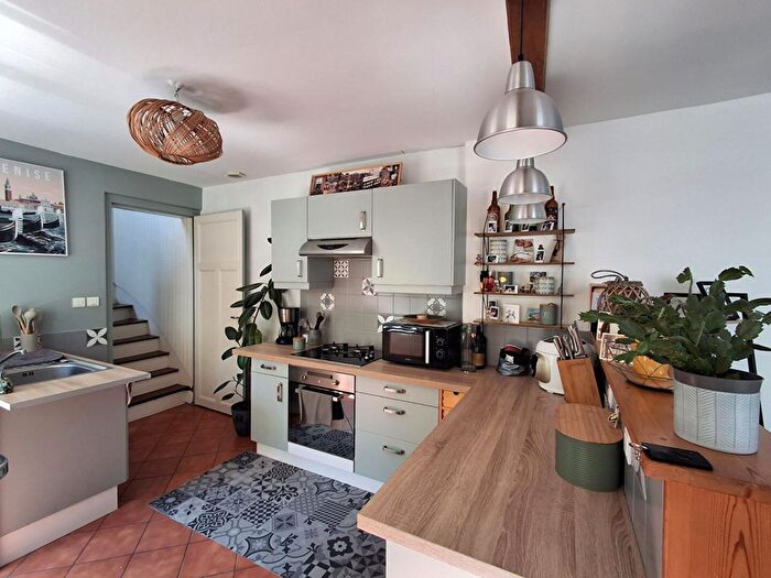 Maison à vendre - Saint-Hilaire-de-Clisson - 5 pièces - 4 chambres