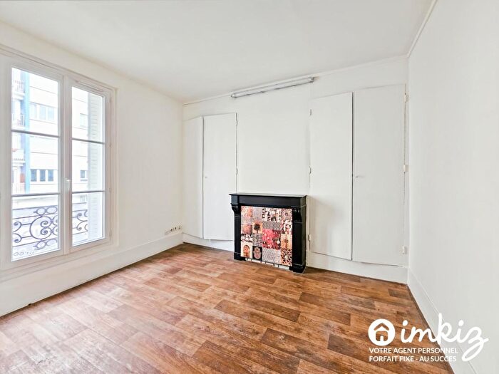 Appartement 2 pièces à Paris 15ème, Violet, Commerce, à vendre