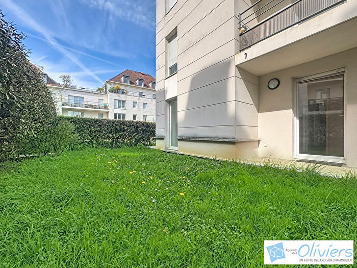 Appartement à louer - Montigny-le-Bretonneux, Le Village - 2 pièces - 1 chambre