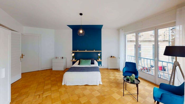 Jardin Public, Bordeaux : Appartement 1 pièce à louer