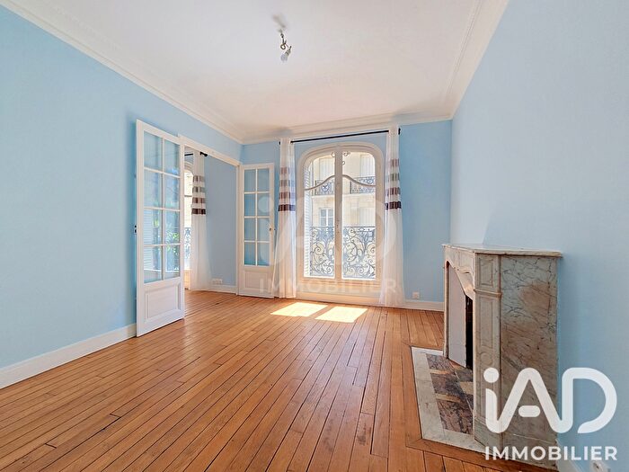Appartement 3 pièces à Courbevoie, Bécon, à vendre