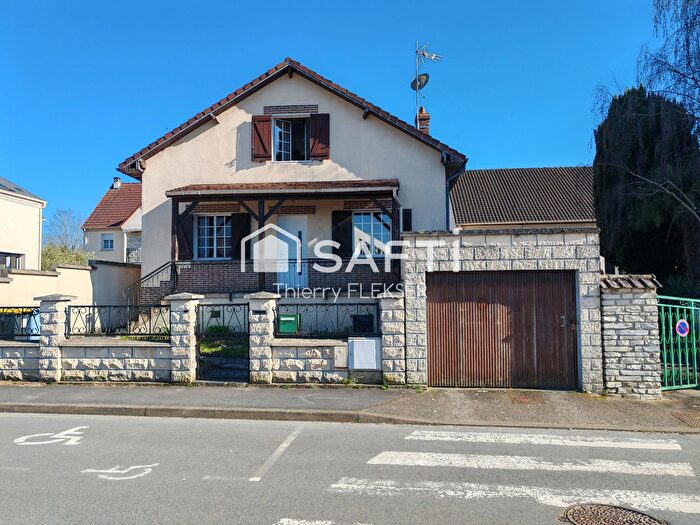 Maison à vendre - Bernes-sur-Oise - 6 pièces - 4 chambres