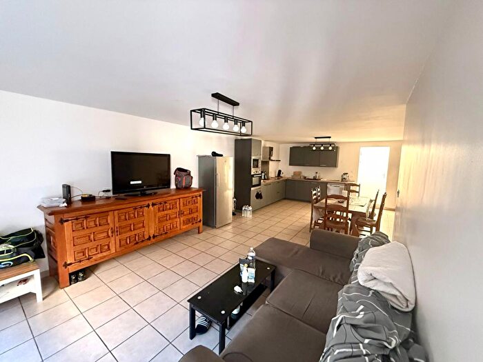 Maison à vendre - Fos-sur-Mer, Centre-ville, Plages - 5 pièces - 4 chambres