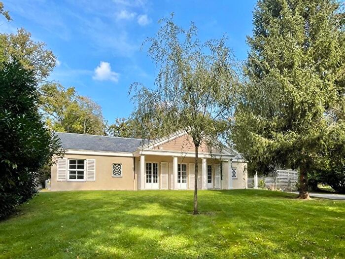 Maison à vendre - Lamorlaye - 8 pièces - 4 chambres