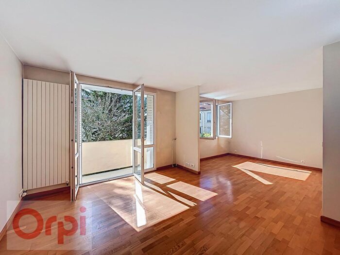 Appartement 3 pièces à Châtillon, Centre-ville, Sarments, à vendre