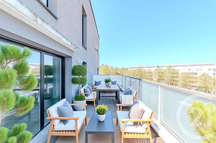 Appartement à vendre - Quartiers Nord-Est, Jeanne dArc - 2 pièces - 1 chambre