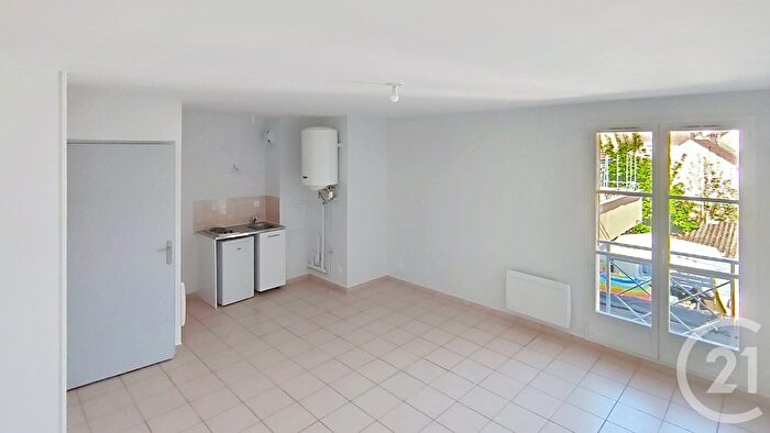 Appartement 1 pièce à vendre à Brie-Comte-Robert, Centre-ville