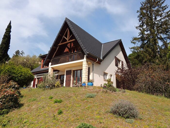 Mours-Saint-Eusèbe : Maison 10 pièces à vendre