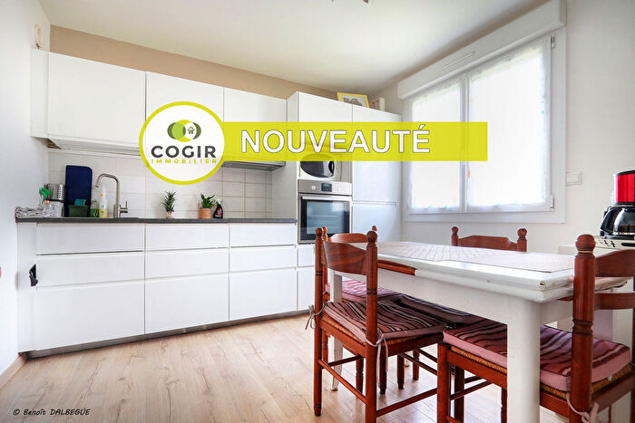 Appartement à vendre - Le Rheu - 5 pièces - 4 chambres
