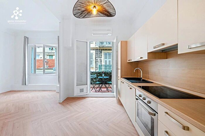 Appartement 2 pièces à vendre à Nice, Carré d'or
