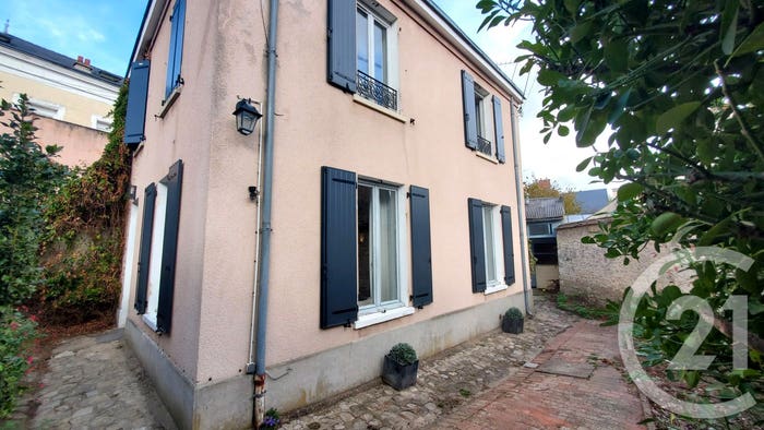 Étampes, Saint-Martin, Saint-Gilles : Maison 4 pièces à vendre