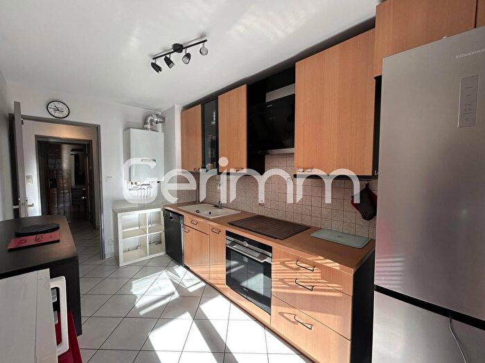 Appartement à louer - Frange Verte-Commanderie, Échirolles - 3 pièces - 2 chambres