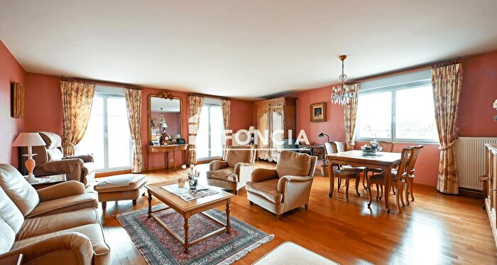 Appartement 6 pièces à vendre - Mantes-la-Jolie, Centre-ville