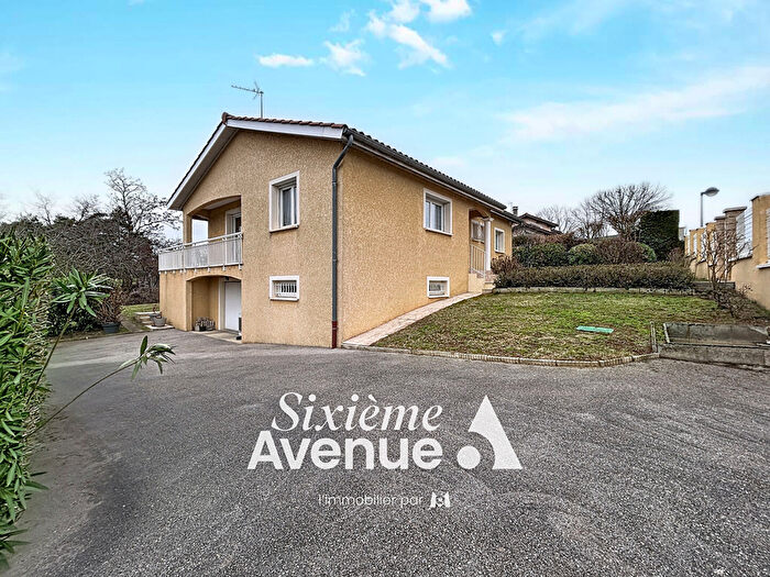 Maison à vendre - Décines-Charpieu, Centre-ville - 4 pièces - 2 chambres