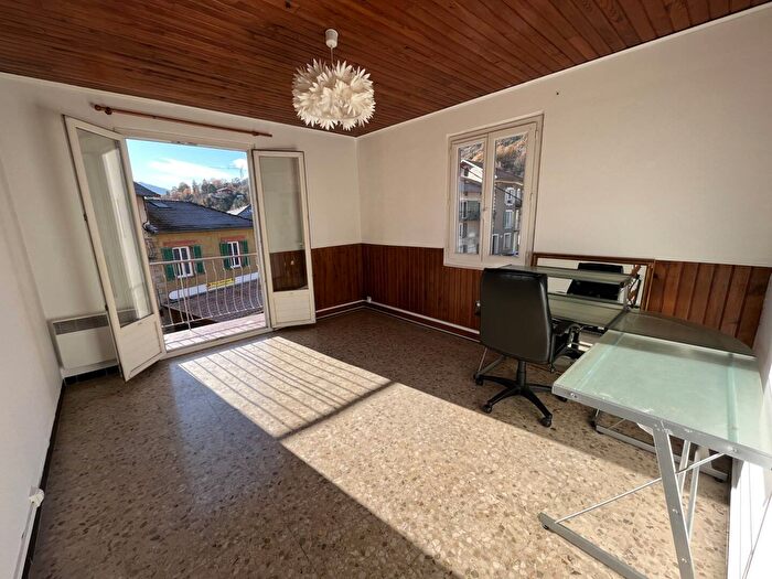 Appartement à louer - Roquebillière - 3 pièces - 2 chambres