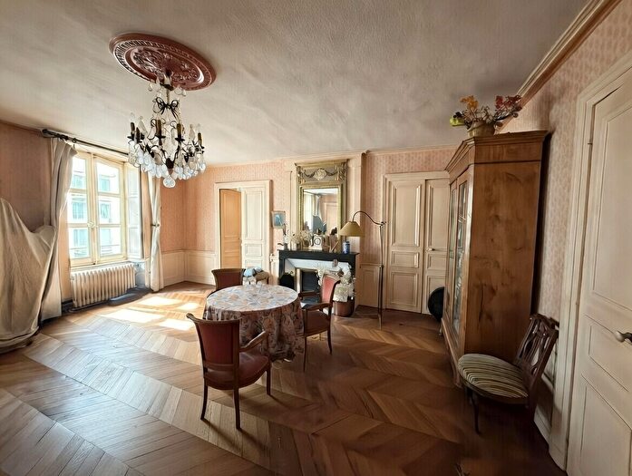 Appartement à vendre - Clermont-Ferrand - 5 pièces - 3 chambres