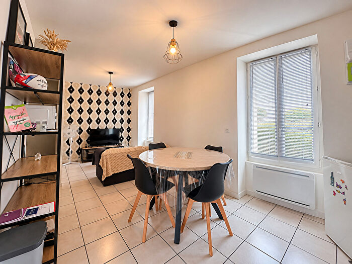 Appartement 1 pièce à louer à Brive-la-Gaillarde, Centre-ville, Pont Cardinal, Champanatier