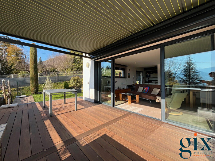 Appartement à vendre - La Tronche - 3 pièces - 2 chambres